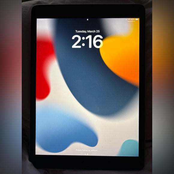 Apple | Tablets & Accessories | Apple Gray Tablet With Vibrant Display ...